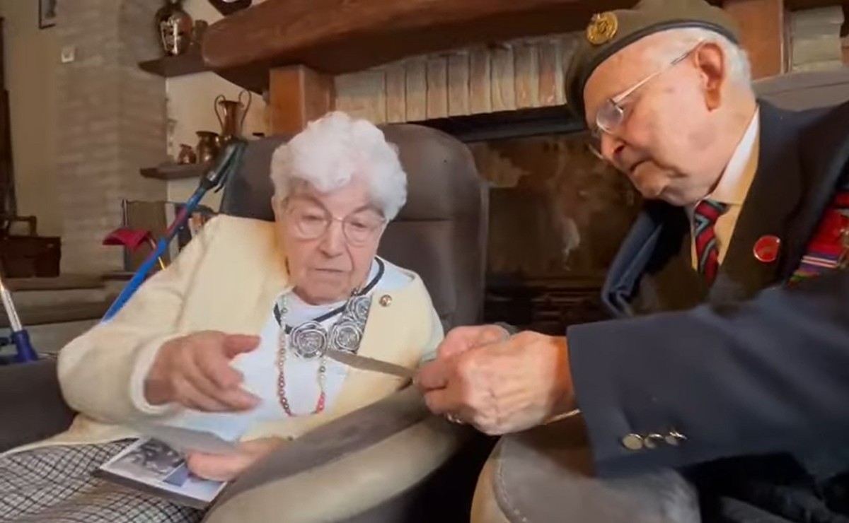Se reencuentra con mujer que conoció en la Segunda Guerra Mundial ...