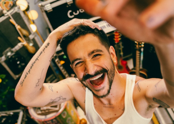 Camilo lanza su nuevo álbum ‘Cuatro’ un tributo a los sonidos tropicales - Chapin Radios